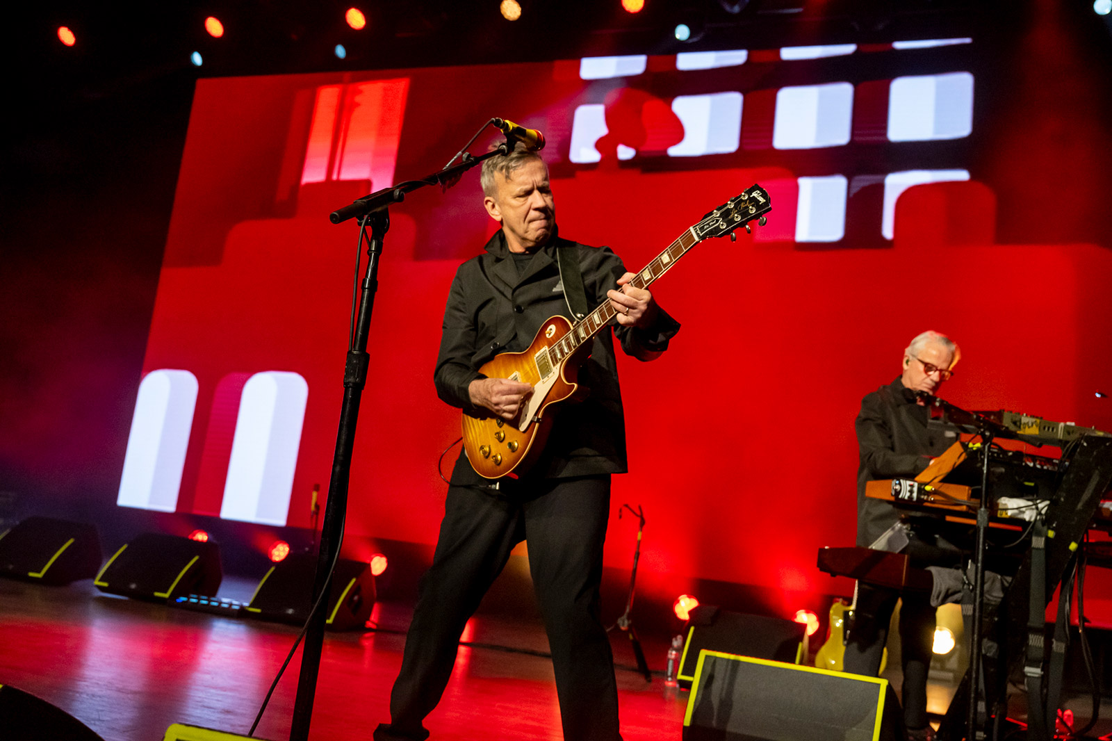 DEVO brought "50 years of De-Evolution" to Brooklyn Paramount (pics ...