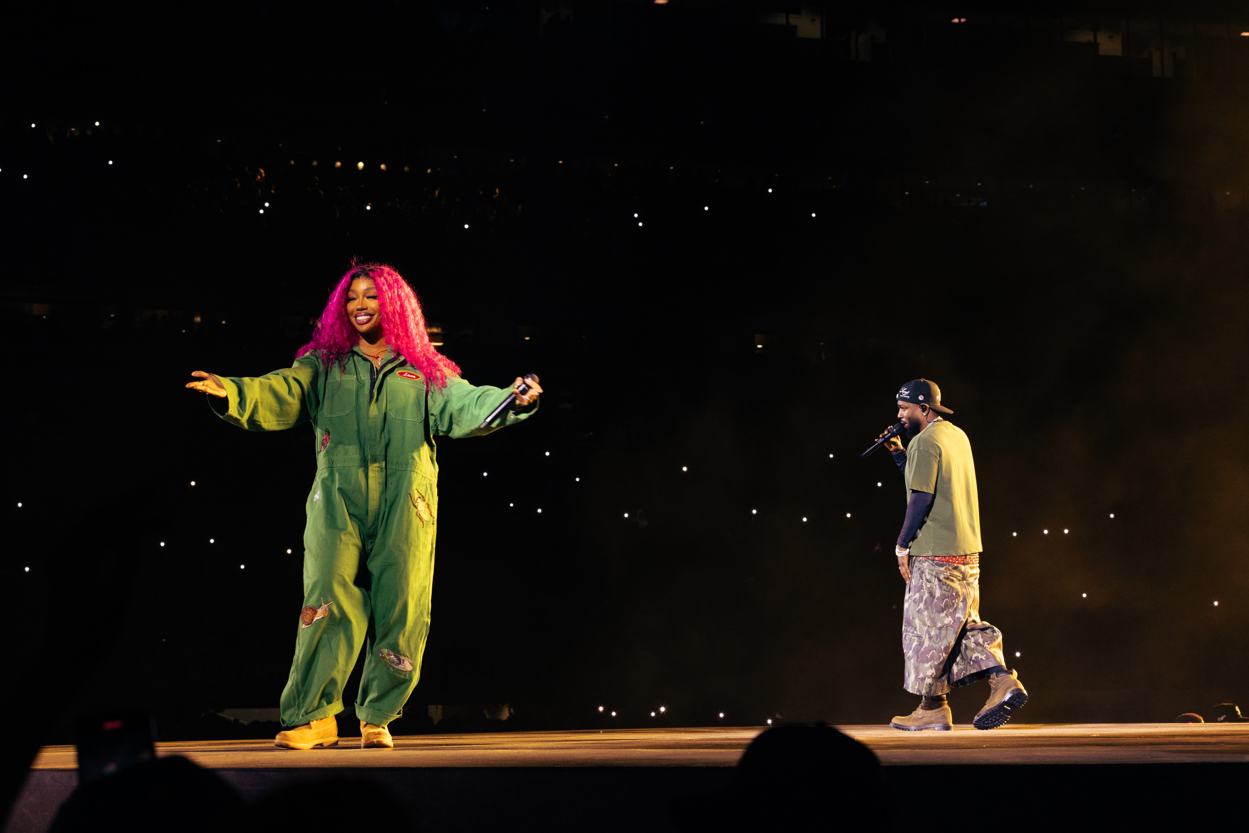 Kendrick Lamar & SZA are a dynamic duo on their epic Grand National ...