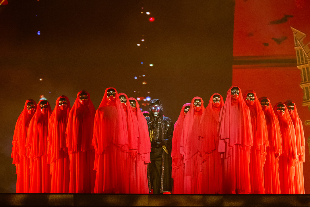 The Weeknd began MetLife Stadium run (pics, video, setlist)