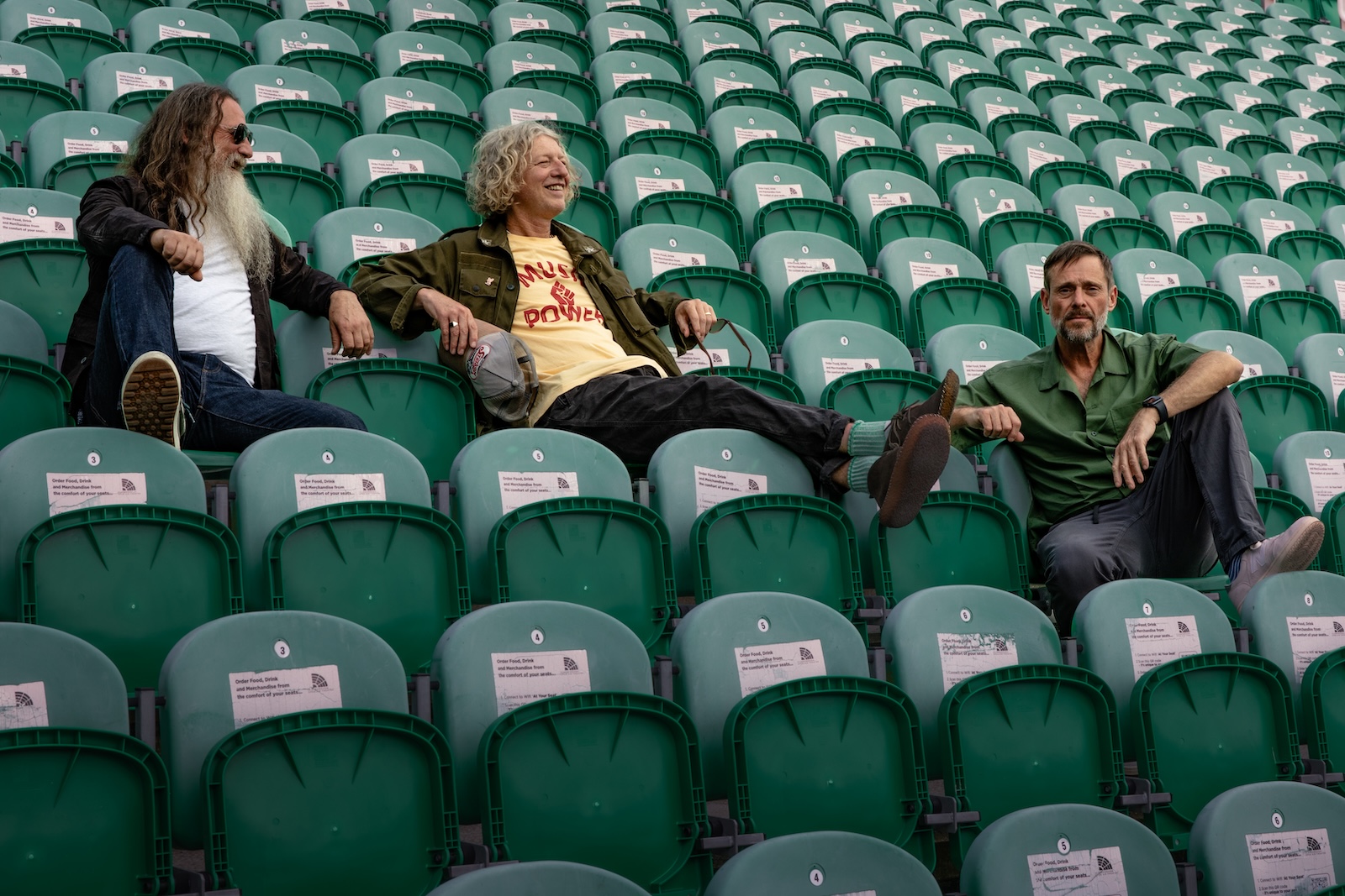 Cast announce new album, opening for Oasis and Brian Jonestown Massacre ...