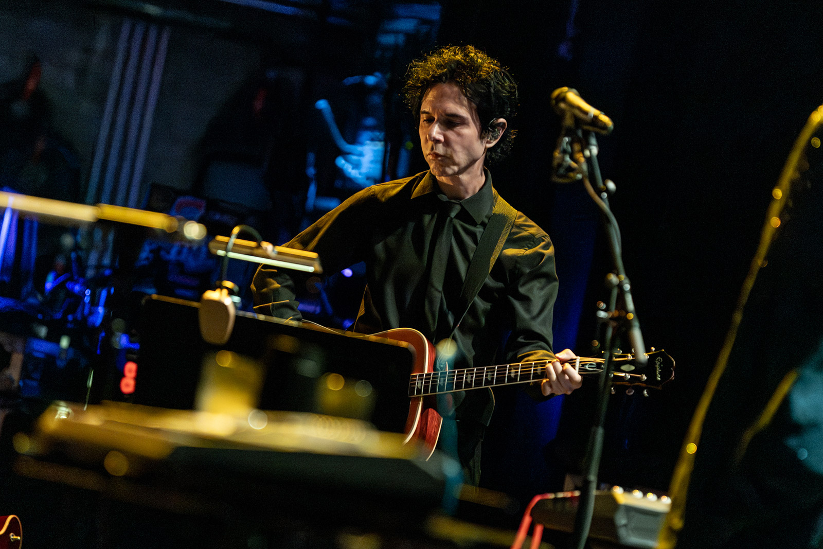 Yeah Yeah Yeahs wrapped up Hidden in Pieces tour with 3 Beacon Theatre ...