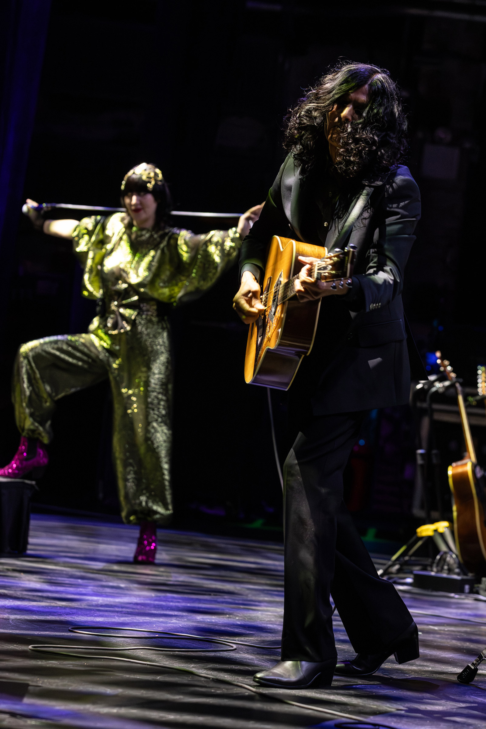 Yeah Yeah Yeahs wrapped up Hidden in Pieces tour with 3 Beacon Theatre ...