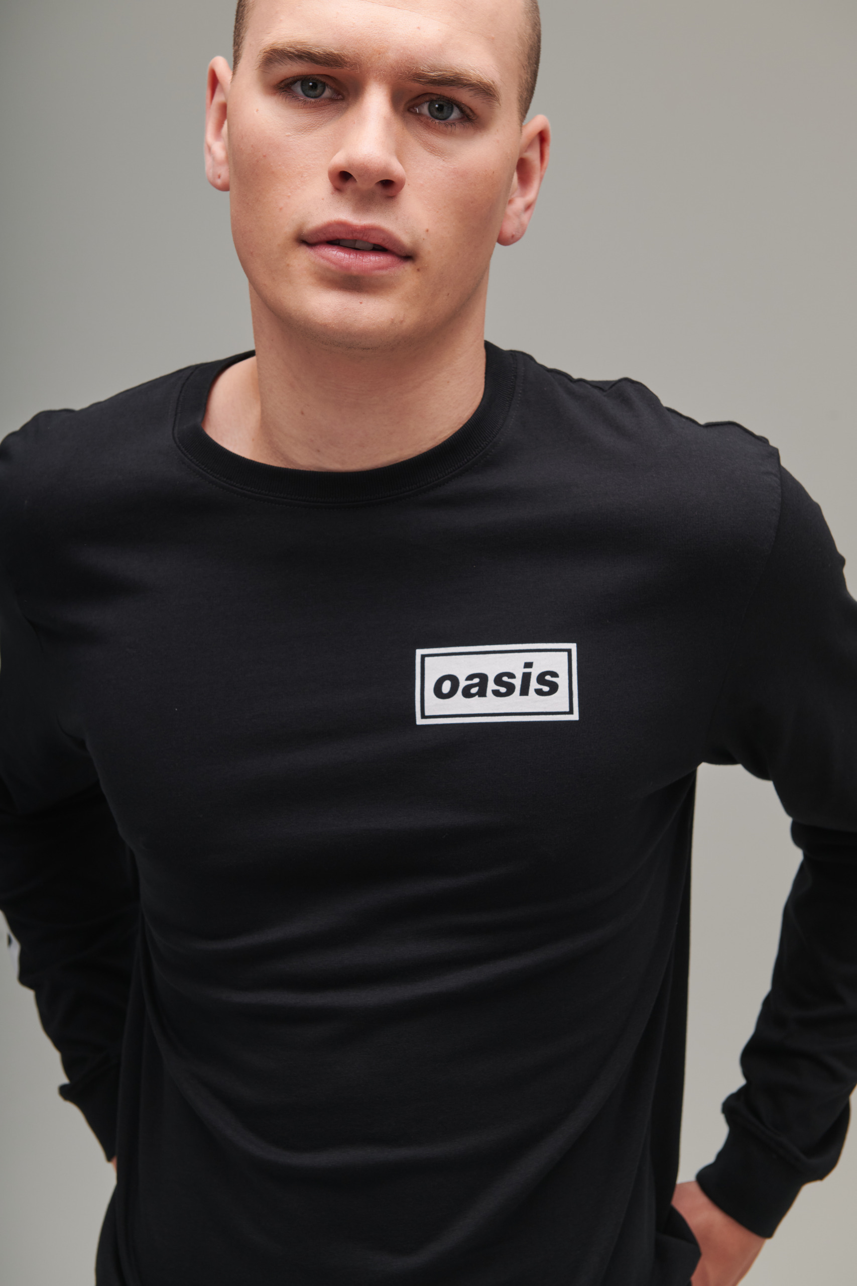 Oasis official fan store pop-ups coming to North America w/ stadium tour