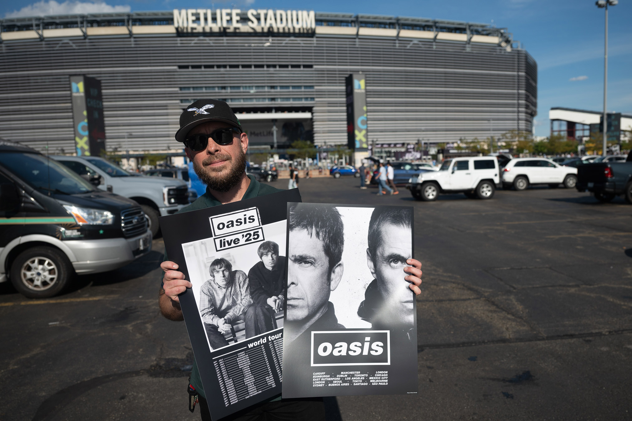 Oasis brought Britpop classics, bucket hats & fireworks to Metlife ...