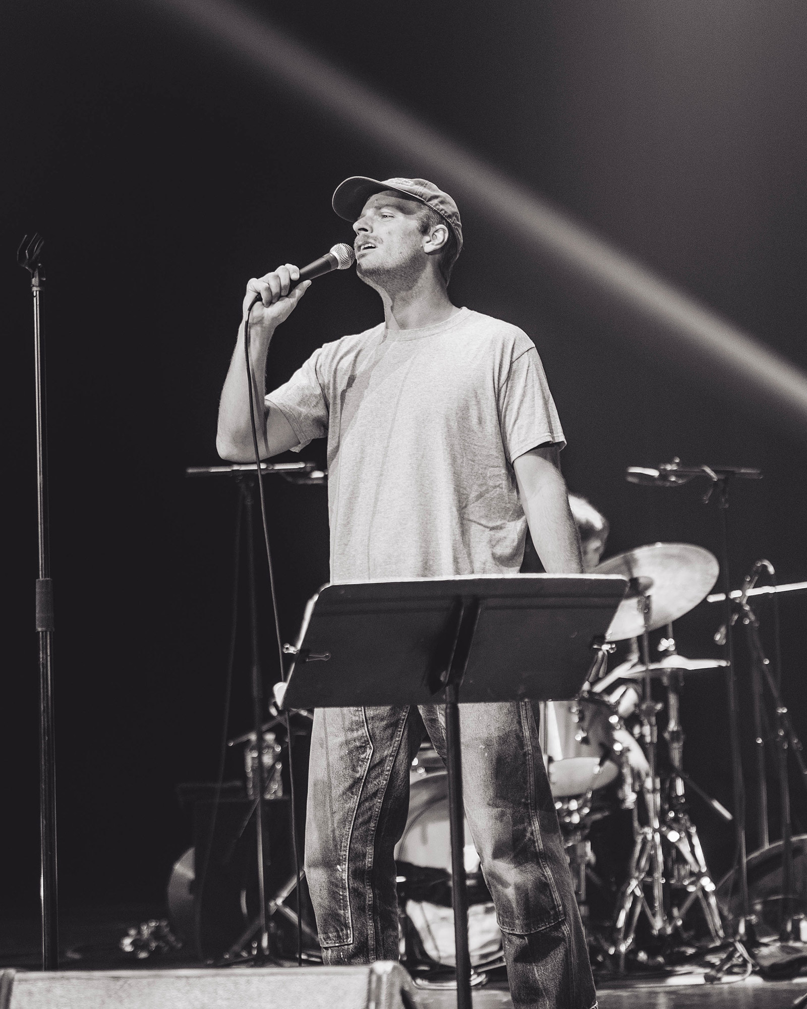 Mac DeMarco played 2 Radio City Music Hall shows (pics, video, setlists)