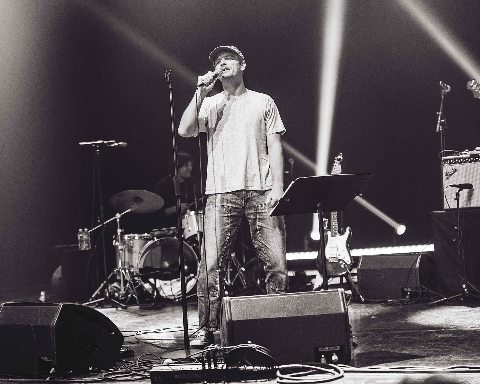 Mac DeMarco played 2 Radio City Music Hall shows (pics, video, setlists)