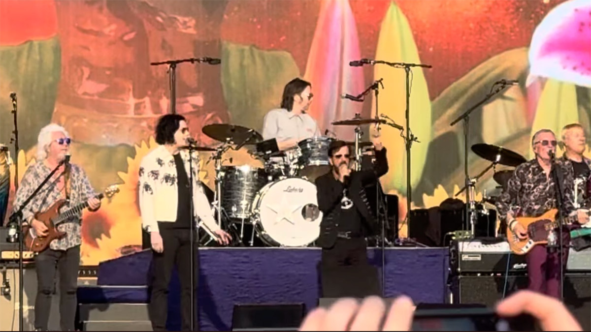 Watch Jack White join Ringo Starr on "With a Little Help From My ...