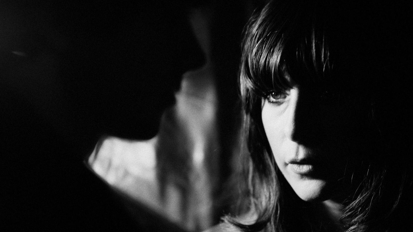 Beach House's Victoria Legrand singing with Grizzly Bear on tour