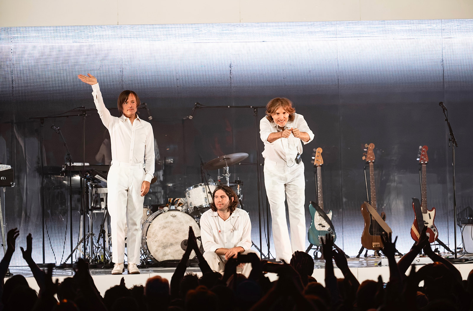 Air wrapped up the dazzling 'Moon Safari' tour @ Brooklyn Paramount (pics, setlist)