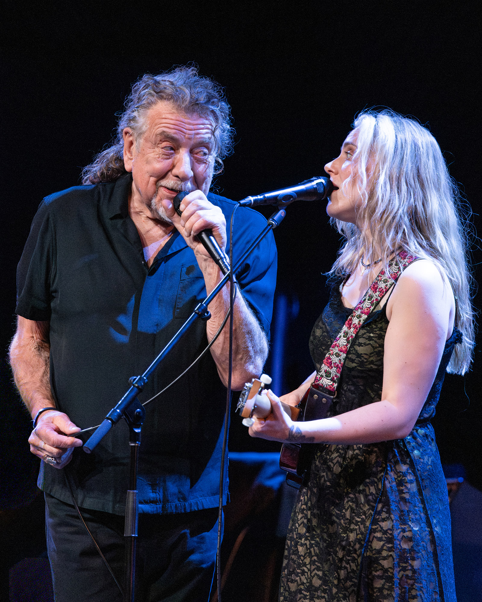 Robert Plant's Saving Grace played Brooklyn Paramount (pics, setlist)