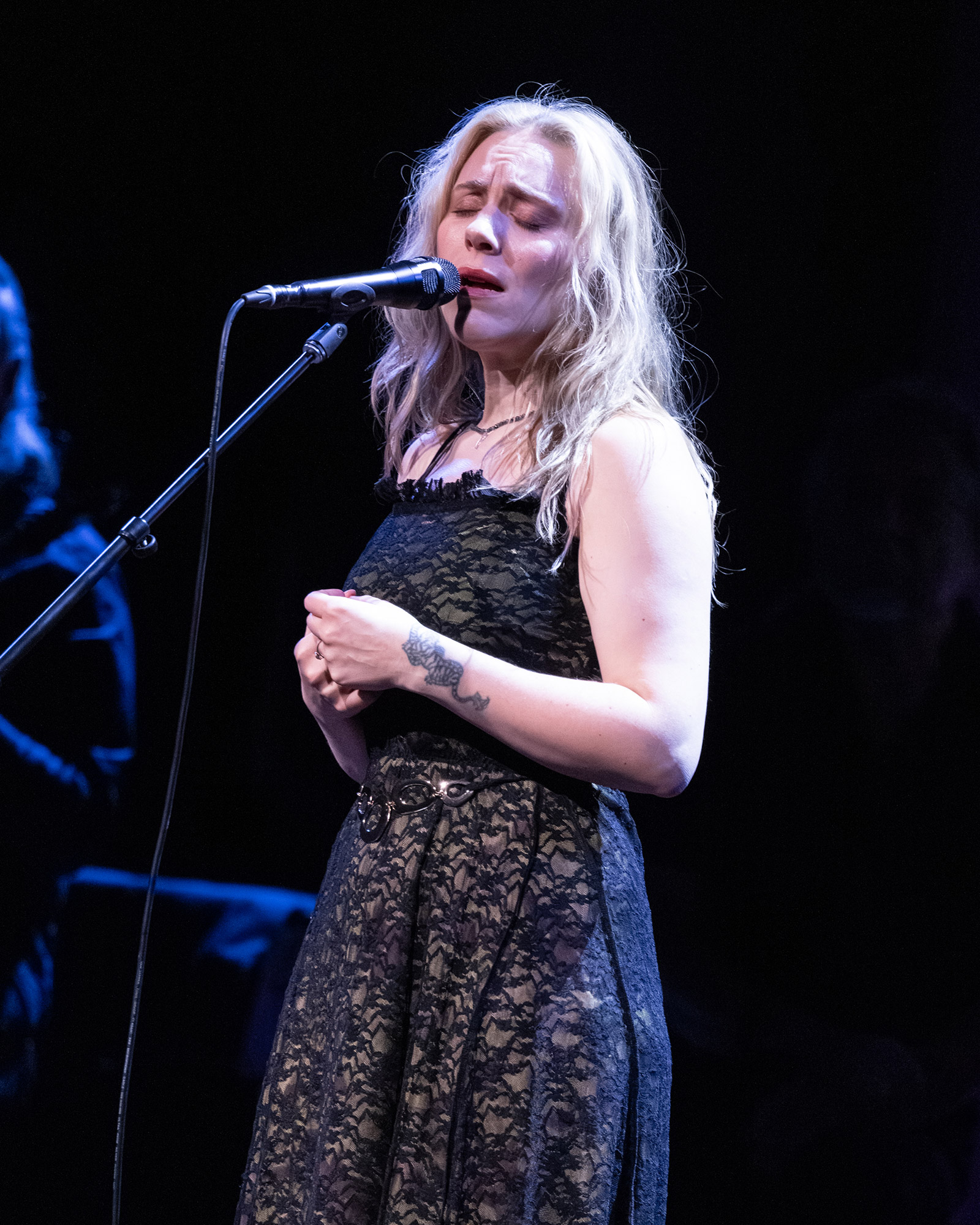 Robert Plant's Saving Grace played Brooklyn Paramount (pics, setlist)