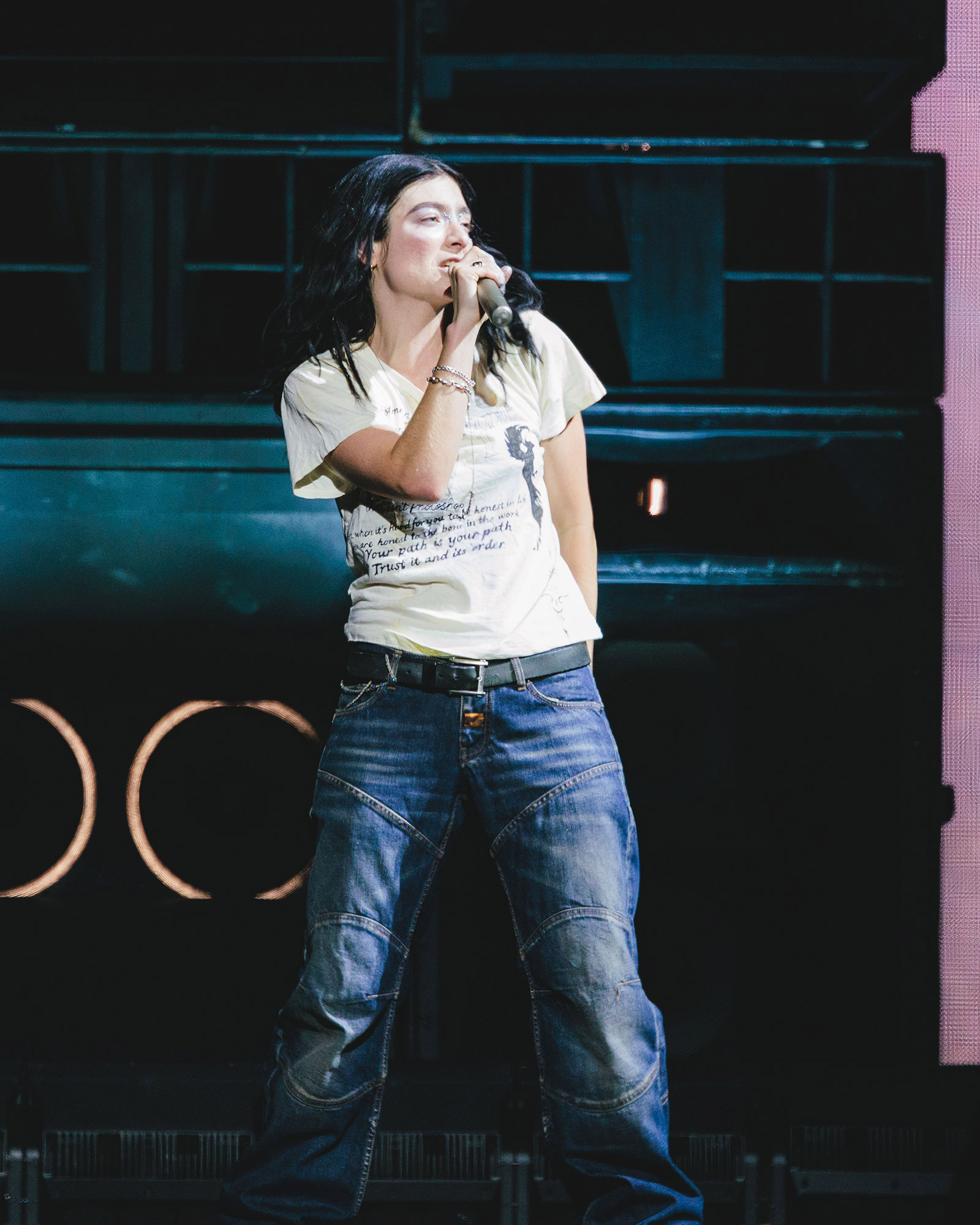 Lorde began Barclays Center run (night 1 pics, video, setlist)
